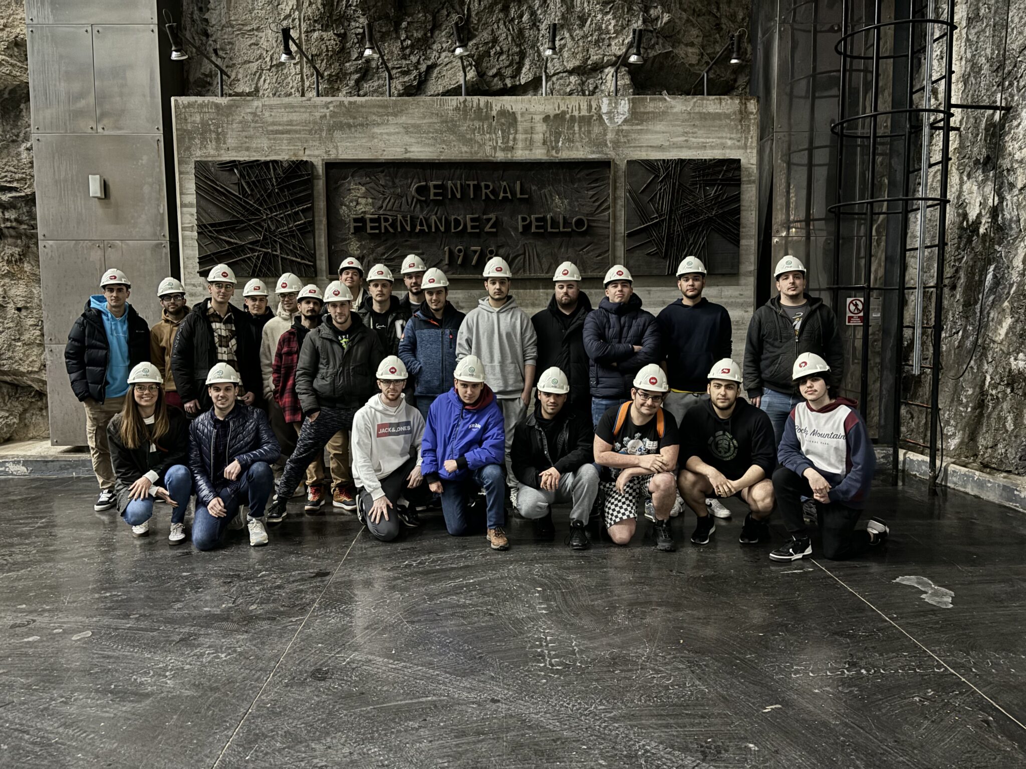 VISITA A LA CENTRAL DE TANES - CIFP AVILES